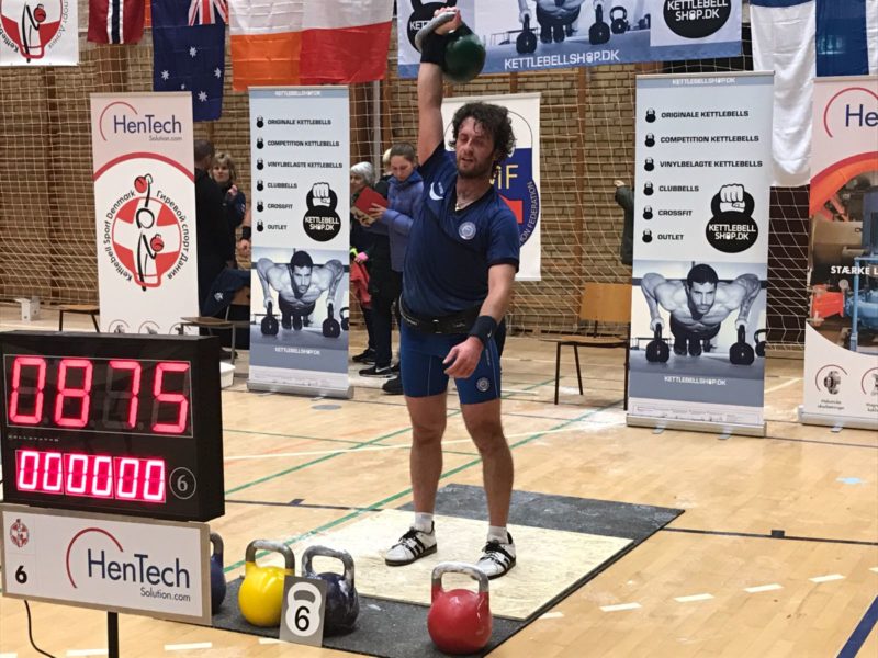 Emanuele Conti vice campione mondiale delle maratone di kettlebell ...